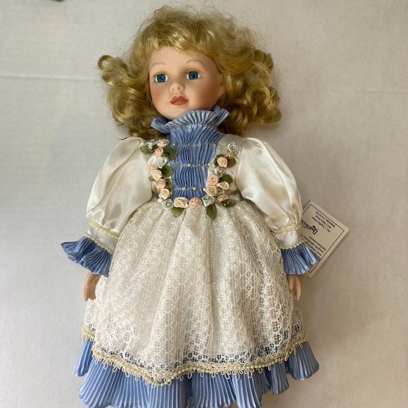 Duck House | Toys | Duck House Heirloom Dolls Vintage Porcelain Doll ...